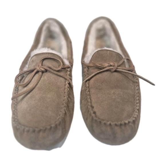 UGG | Shoes | Ugg Mens Olsen Slippers Chestnut Brown Size 1 Moccasin ...